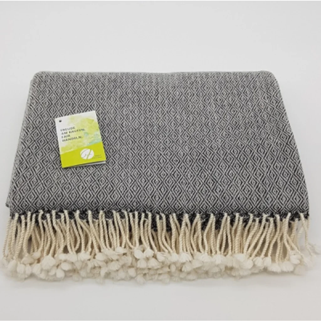 Decke mit Diamant-Muster – Lama Living